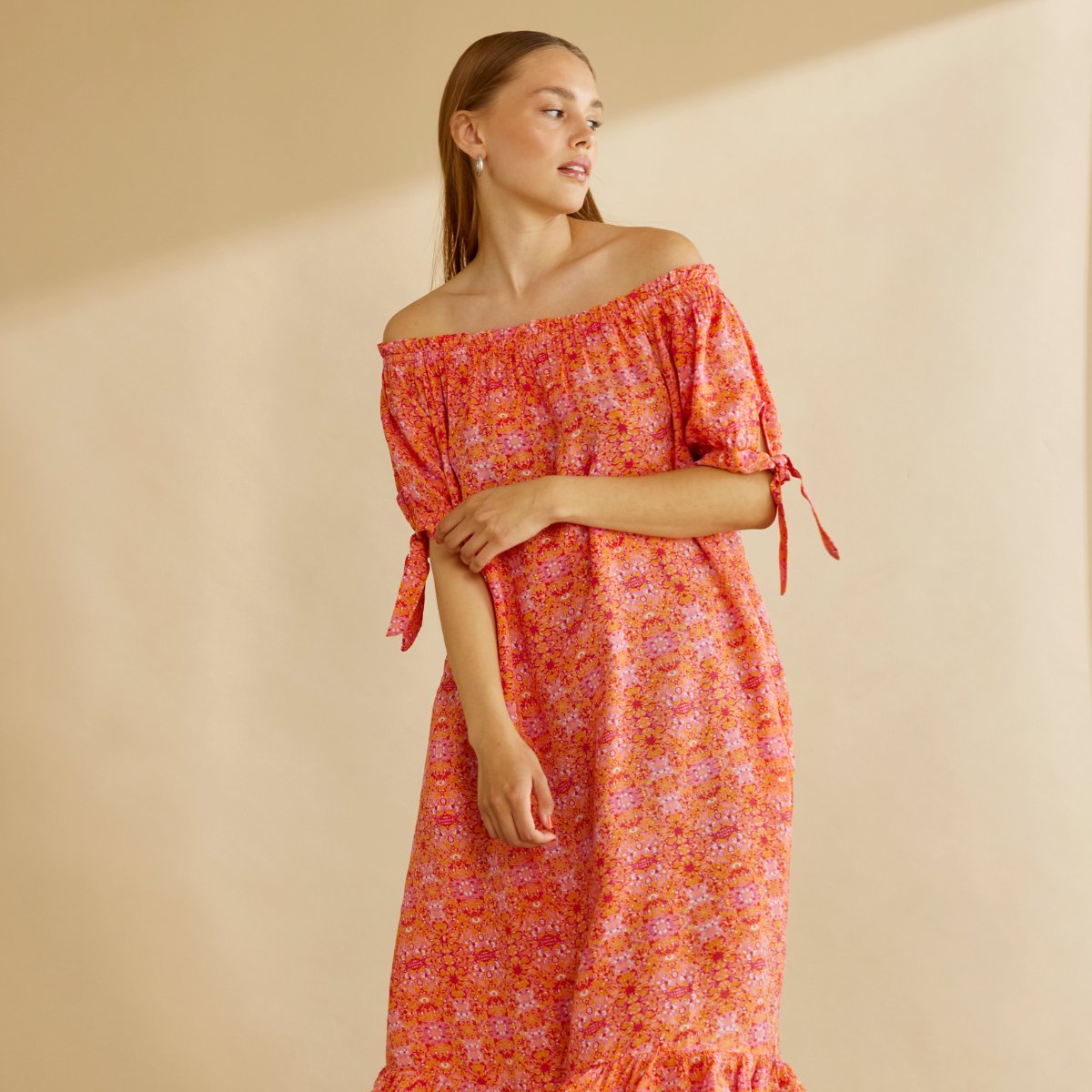 ZE-ZE Dresses – Kompagniet af 1991